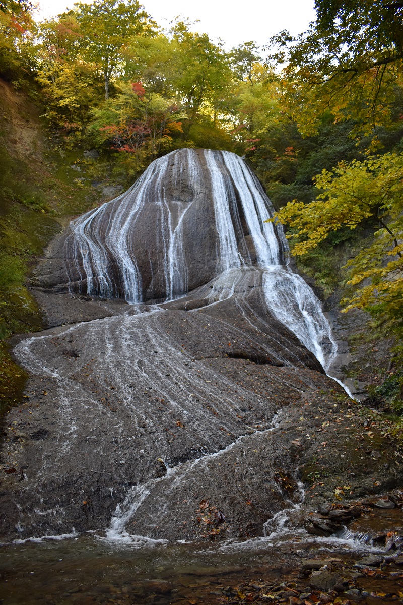 Snoopy Waterfall, No Doubt ! | Japanese Countryside Travel Notes