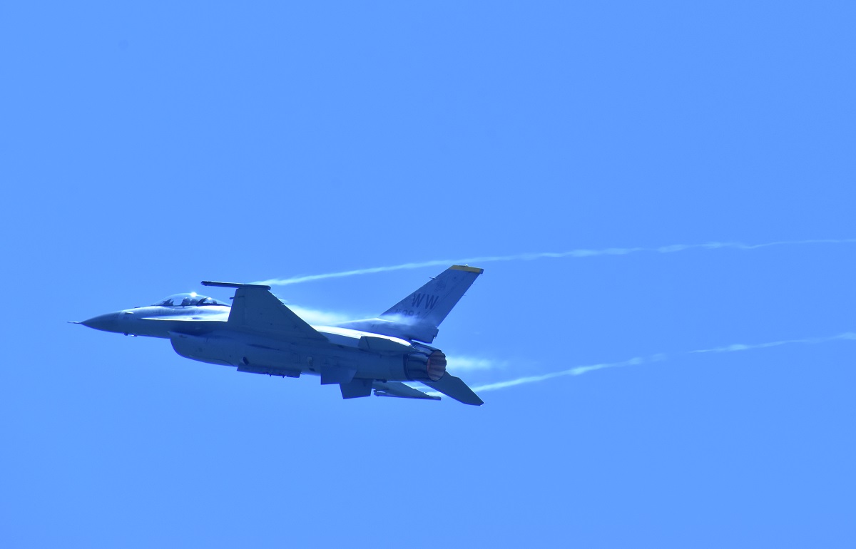 Top Gun ! Blue impulse demonstration flight taking off from Matsushima ...