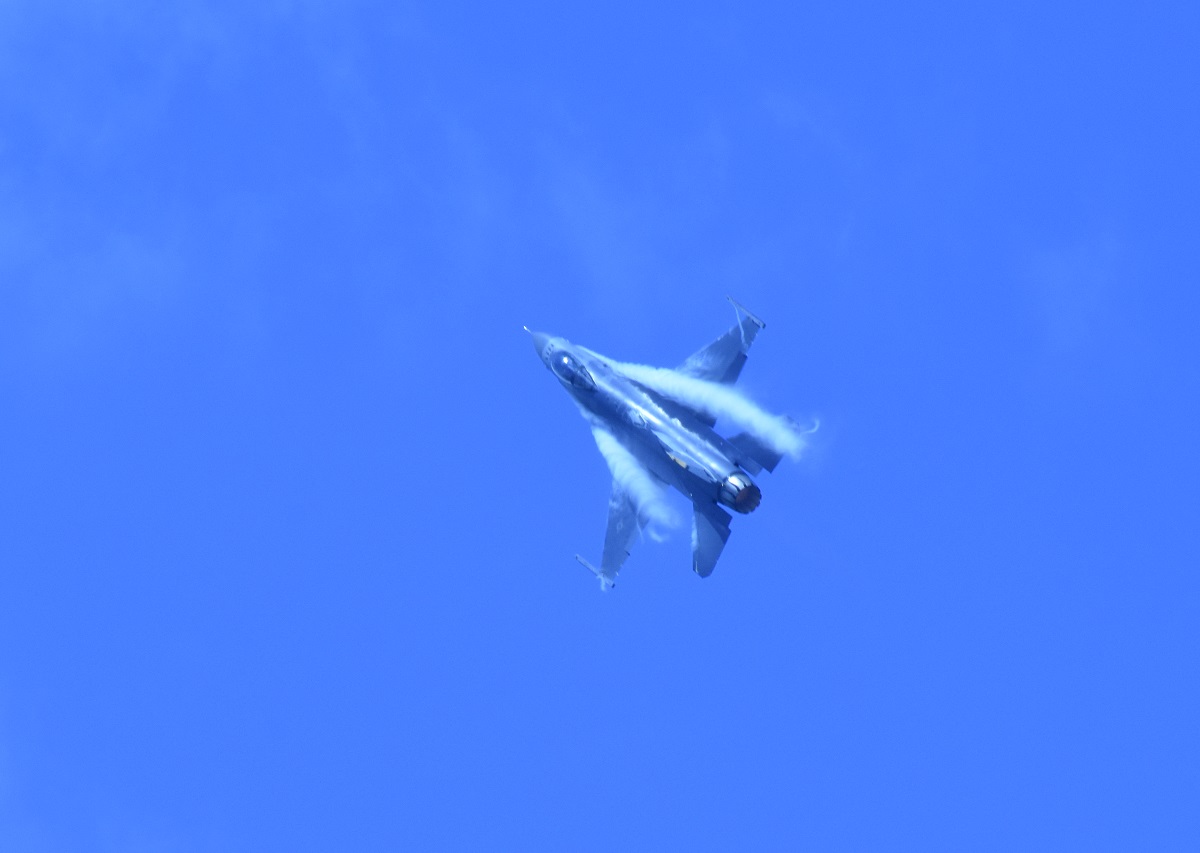 Top Gun ! Blue impulse demonstration flight taking off from Matsushima ...